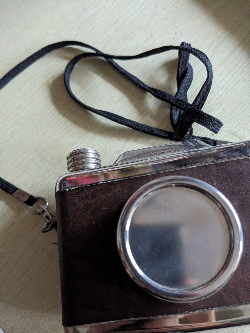 Vintage Camera Flask, Hobbies & Toys, Memorabilia & Collectibles ...