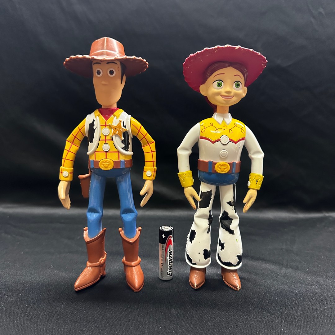 Tomy Disney Pixar Toy Story Woody and Jessie Figures with Talking Voice ...