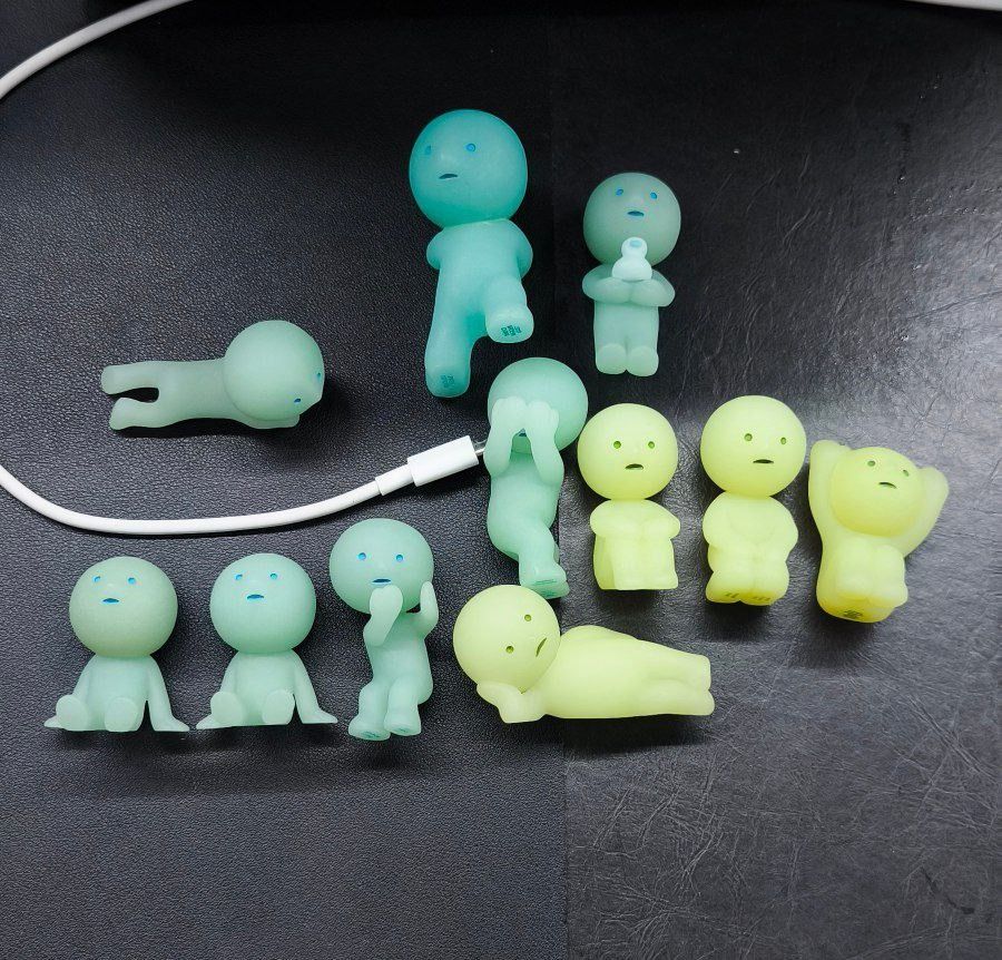 Assorted Smiskis, Hobbies & Toys, Memorabilia & Collectibles, Fan ...