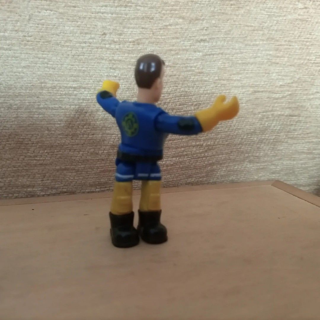 Figure Fireman SAM, Toys & Collectibles, Mainan di Carousell