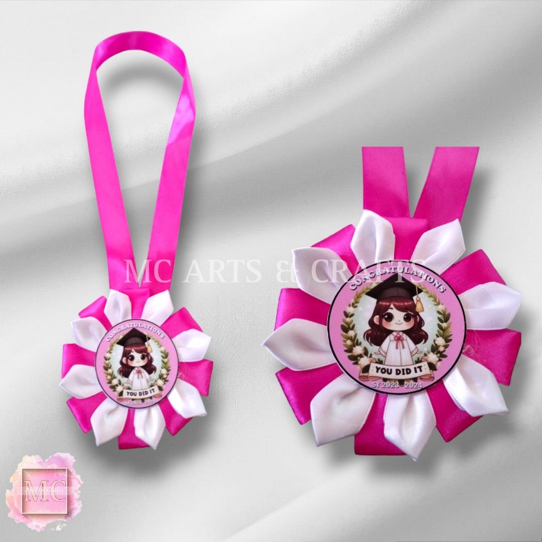 GARLAND / LEI FOR GRADUATION, Hobbies & Toys, Stationary & Craft ...