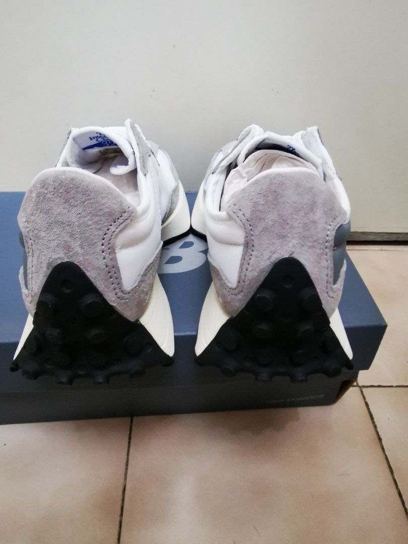 New balance 327 Lab 原祖灰 IU NB, 女裝, 鞋, 波鞋 - Carousell