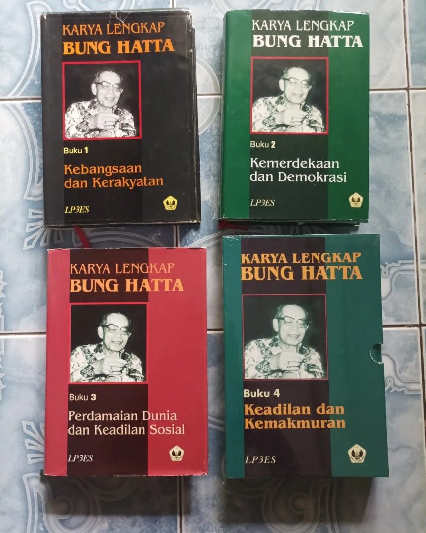 Original Langka Hardcover HC Karya Lengkap Bung Hatta Buku Jilid 1 2 3 4, Buku & Alat Tulis ...