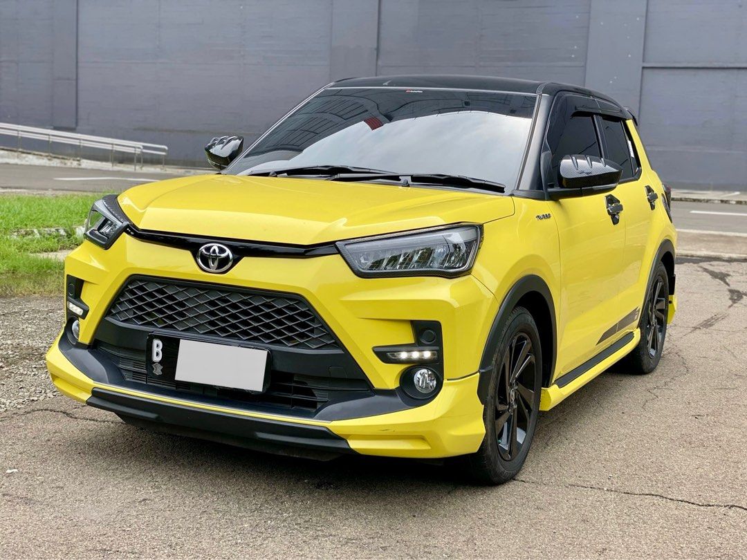 TOYOTA RAIZE GR SPORT TWO TONE AT 2022 KUNING, Mobil & Motor, Mobil ...