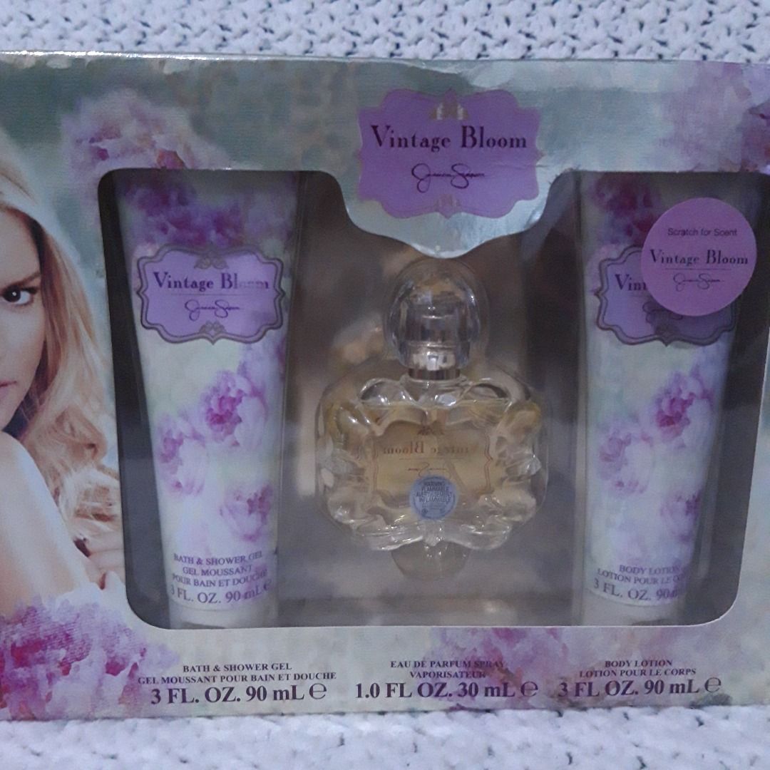 VINTAGE BLOOM JESSICA SIMPSON GIFT SET, Beauty & Personal Care, Bath ...