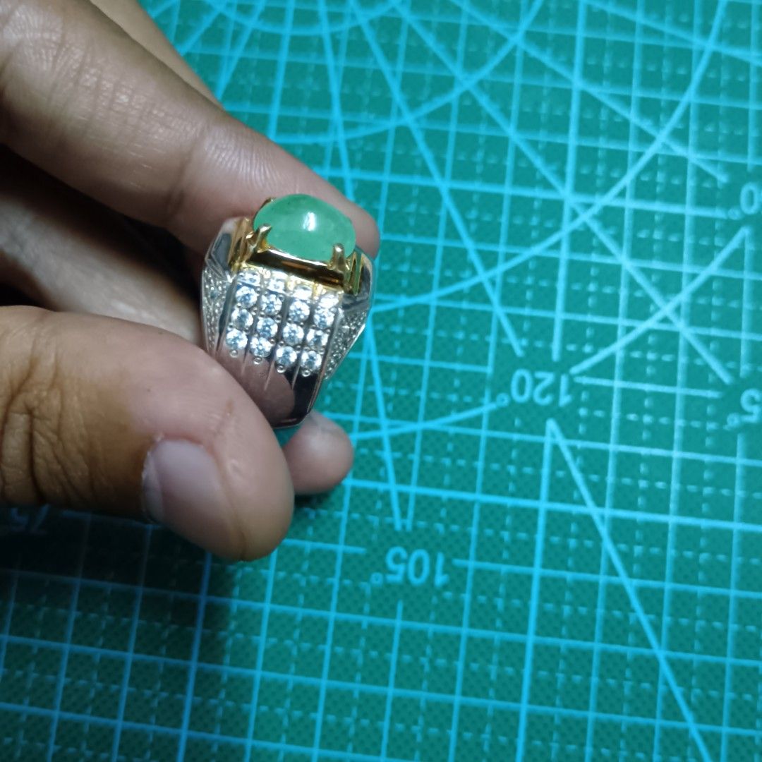 Zamrud colombia, Men's Fashion, Watches & Accessories, Jewelry on Carousell