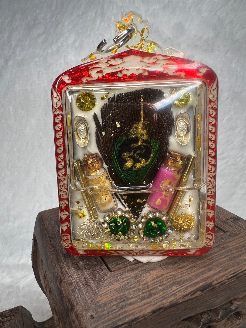 Ajarn Pak Wealth Fetching Jumbo Peacock Queen, Hobbies & Toys ...