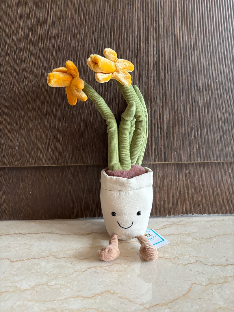 Amuseable Daffodil, Hobbies & Toys, Toys & Games on Carousell