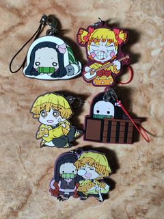 DEMON SLAYER KNY KEYCHAINS BADGES OFFICIAL (TANJIRO NEZUKO GIYU RENGOKU ...