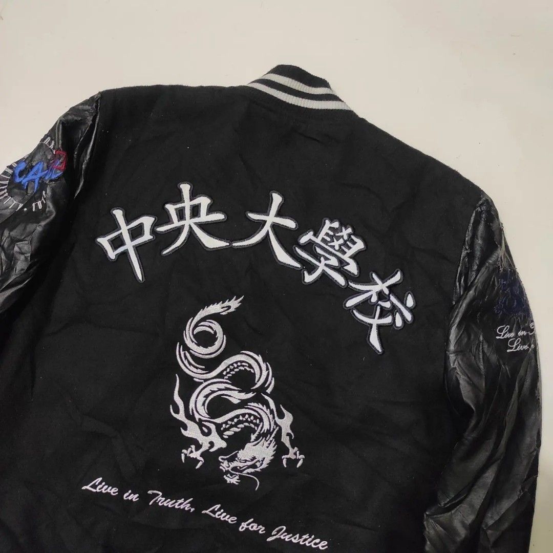 Dragon Varsity Jacket, Fesyen Pria, Pakaian , Baju Luaran di Carousell