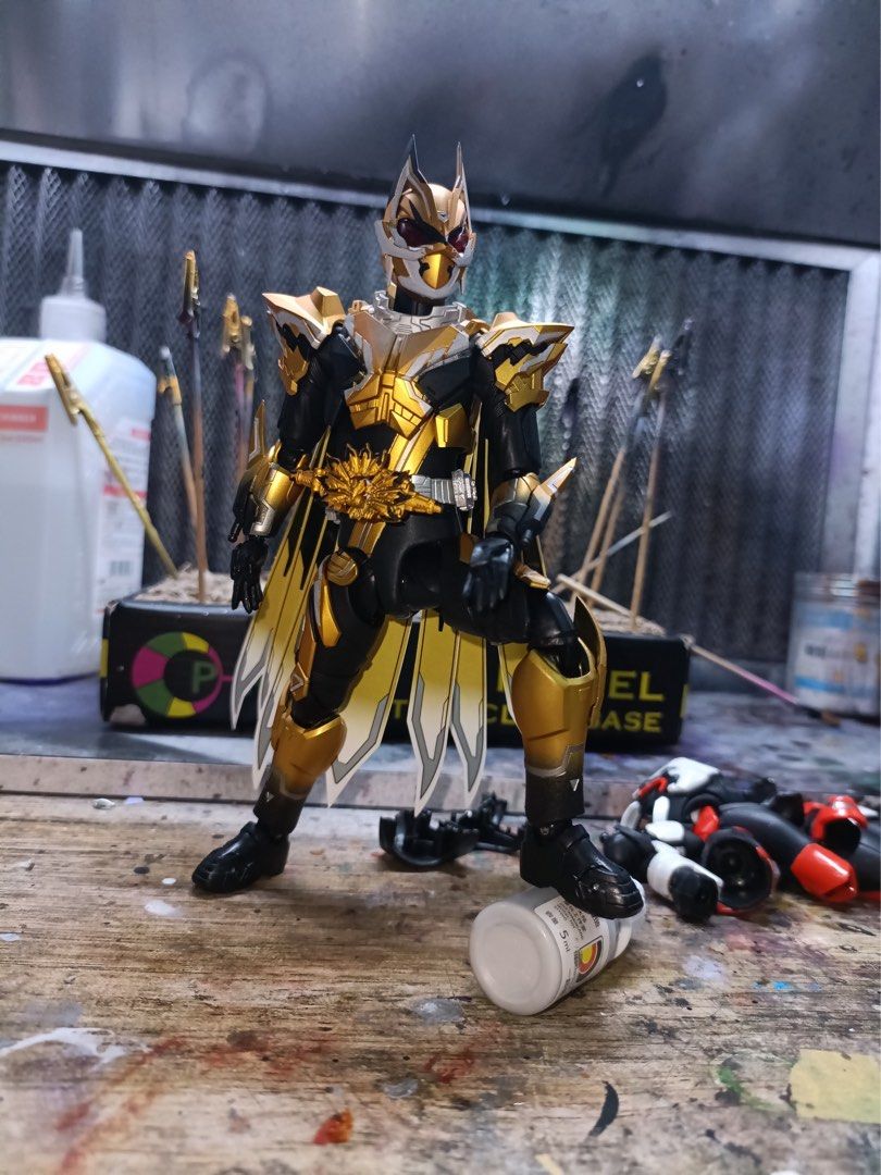 假面騎士Geats shf doom Geats金九尾狐代工, 興趣及遊戲, 玩具 & 遊戲類 - Carousell