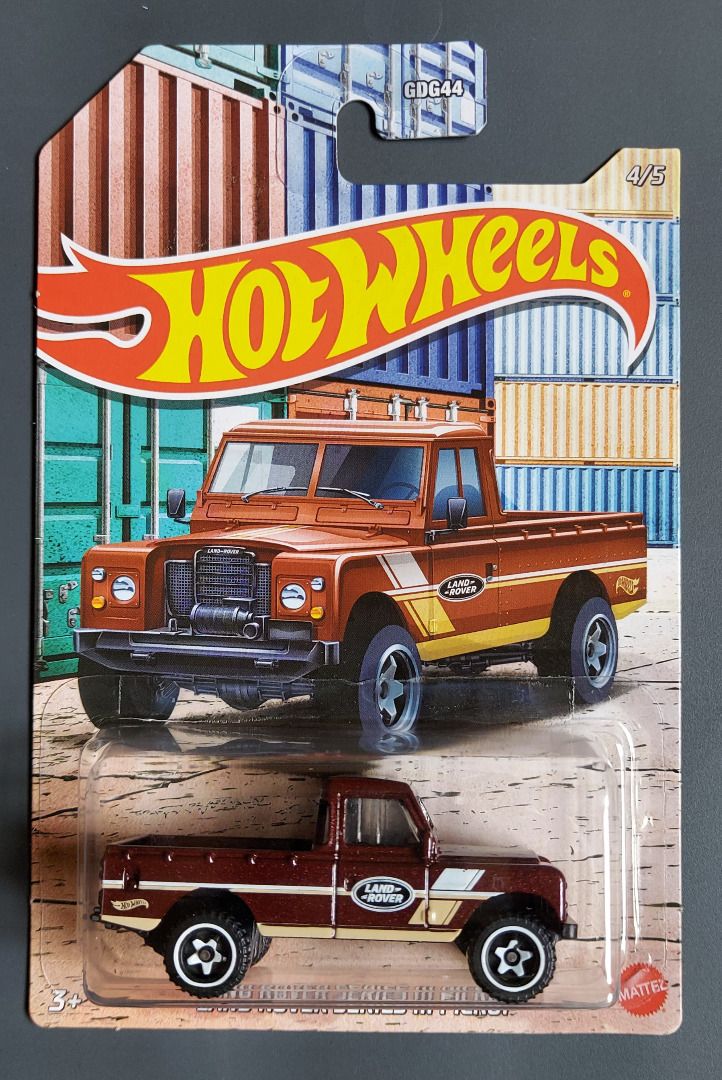 Hot Wheels Peanuts Charlie Brown Bone Shaker Snoopy, Mercedes Benz 500 ...