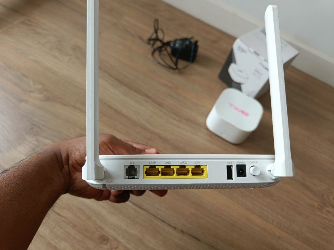 Huawei OptiXstar (HG8145X6), Computers & Tech, Parts & Accessories ...