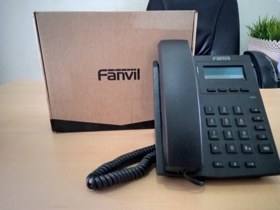 IP Phone Entry Level Fanvil X1, Elektronik, Lainnya di Carousell