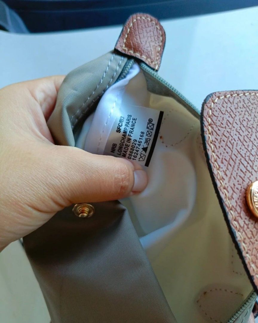 Longchamp mini kulit asli, Fesyen Wanita, Tas & Dompet di Carousell