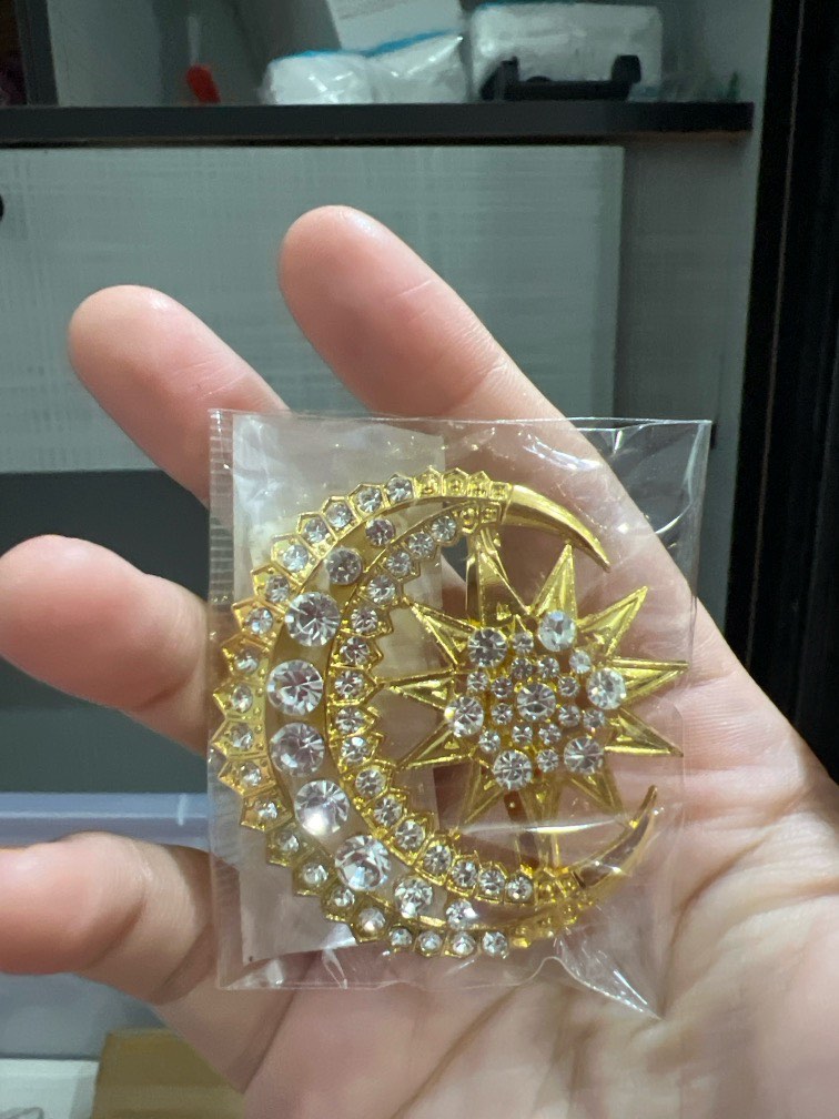 man songkok brooch Women s Fashion Jewelry Organisers Brooches on Carousell