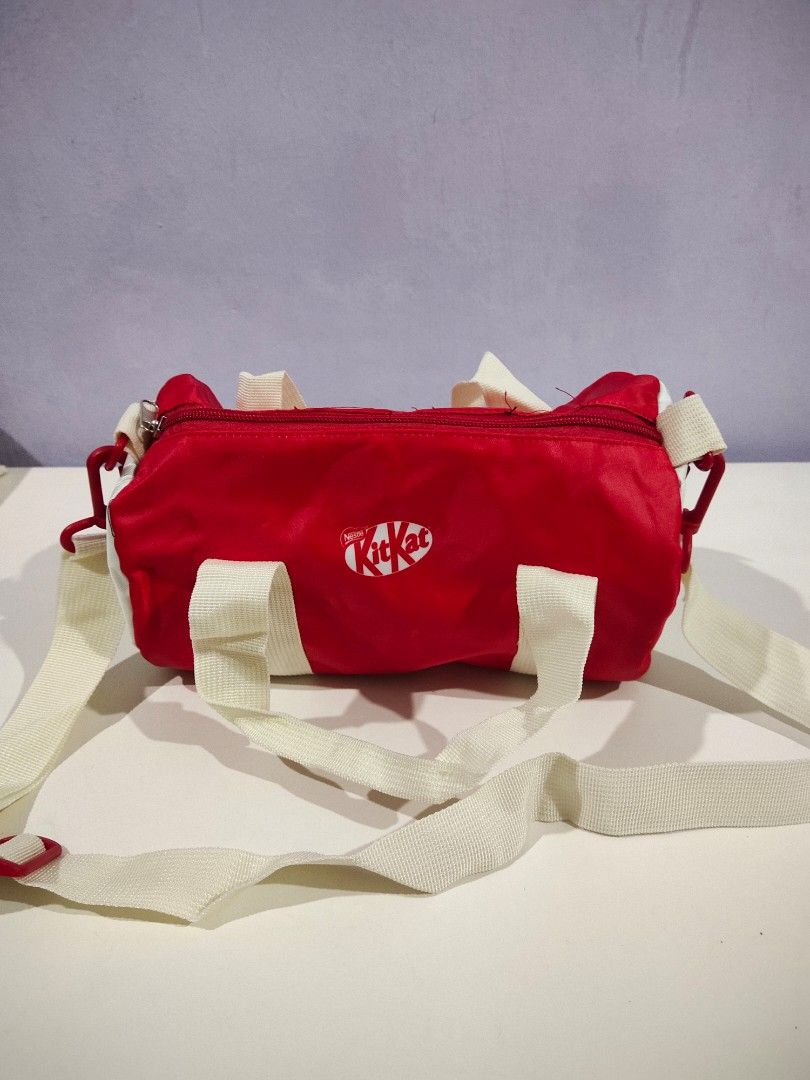 New Limited Edition Kit Kat Sling Bag Beg Sandang Mini (Red), Women's ...