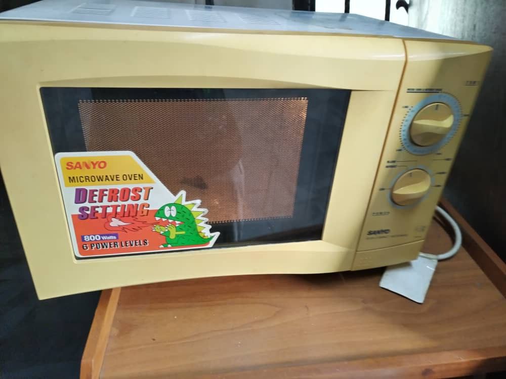 Sanyo Microwave oven, TV & Home Appliances, Kitchen Appliances, Ovens & Toasters on Carousell