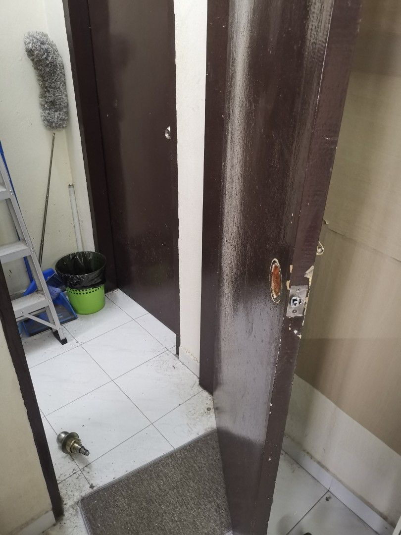Servis buka pintu tombol rosak, Furniture & Home Living, Home Decor ...