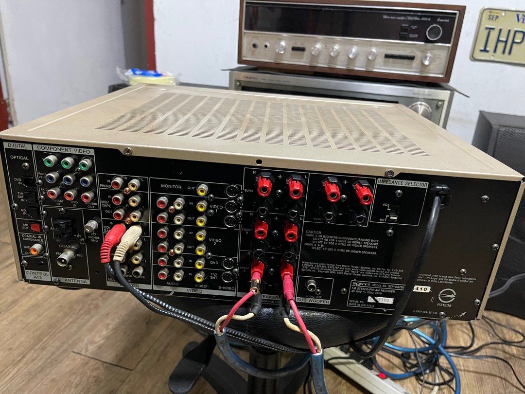 Sony STR DB790, 耳機及錄音音訊設備, 耳機在旋轉拍賣