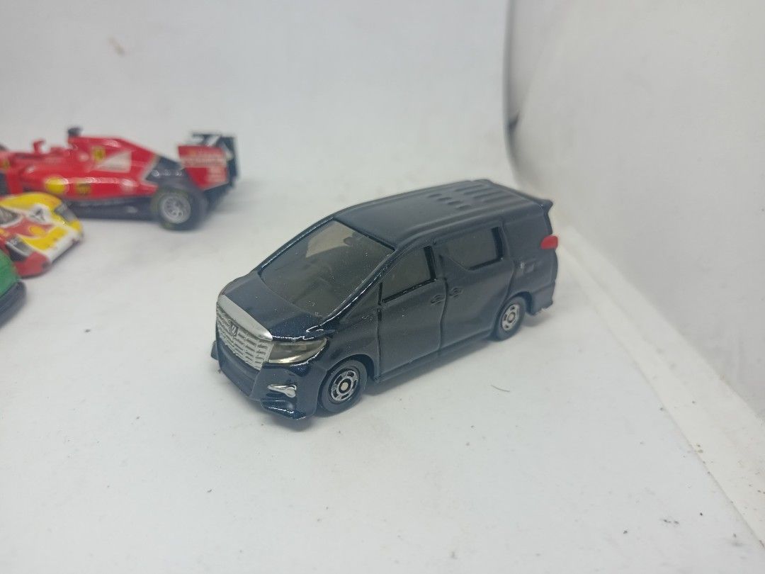 Tomica Alphard Hitam, Toys & Collectibles, Mainan di Carousell