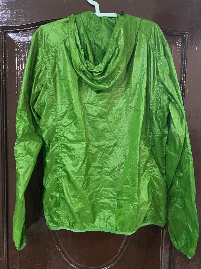 Uniqlo Running Jacket - Green, Fesyen Wanita, Pakaian Wanita, Baju ...