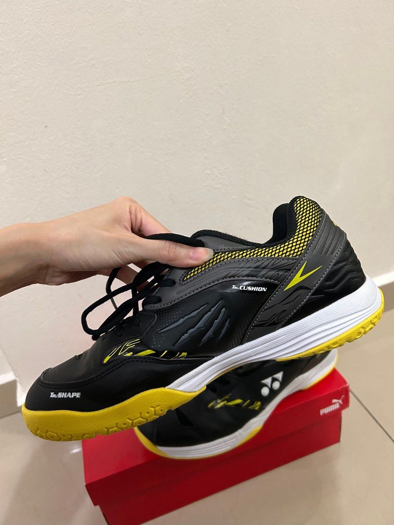 Yonex Atlas Black badminton shoe, Men's Fashion, Footwear, Casual shoes ...