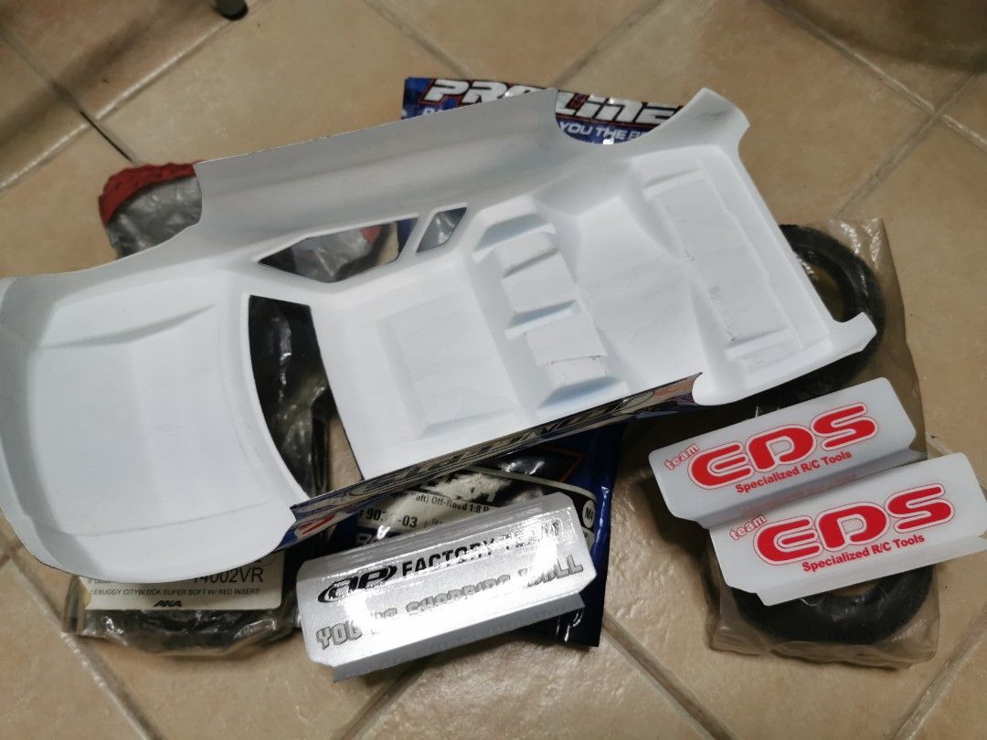 1/10 Truggy tires and shell and wings, Hobbies & Toys, Toys & Games on ...