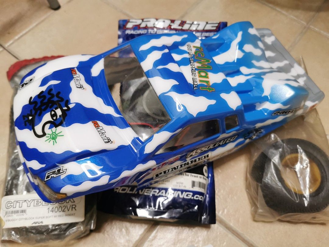 1/10 Truggy tires and shell and wings, Hobbies & Toys, Toys & Games on ...