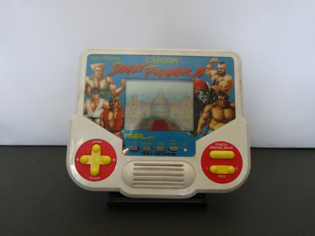 1992 Tiger Electronics: Street Fighter, Batman, X-Men, Heavy Barrel ...