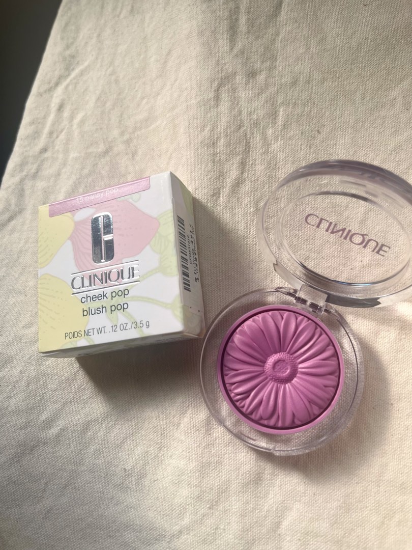 Clinique 倩碧 小花腮紅 色號 15花漾腮紅35g小花腮紅) 香水、美妝、保養 眼部彩妝、保養在旋轉拍賣