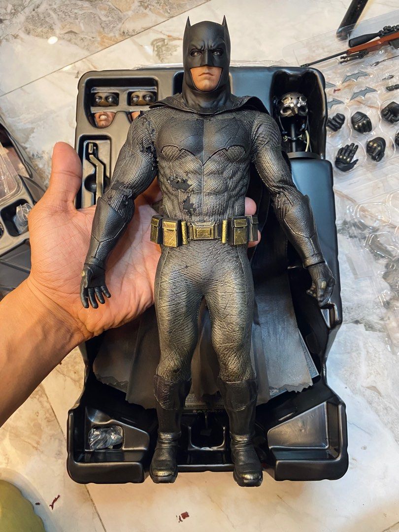 Hot toys Batman tech cowl & sniper rifle, Hobbies & Toys, Toys & Games ...
