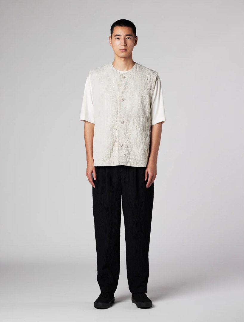 Issey Miyake IM MEN SHRINK DYE 淺灰白捻紗背心2號, 名牌精品, 精品服飾在旋轉拍賣