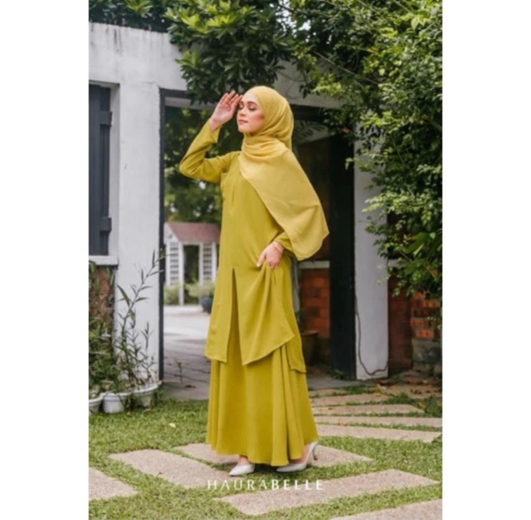 MELEA SET BY HAURABELLE IN PARROT GREEN , Women's Fashion, Muslimah ...