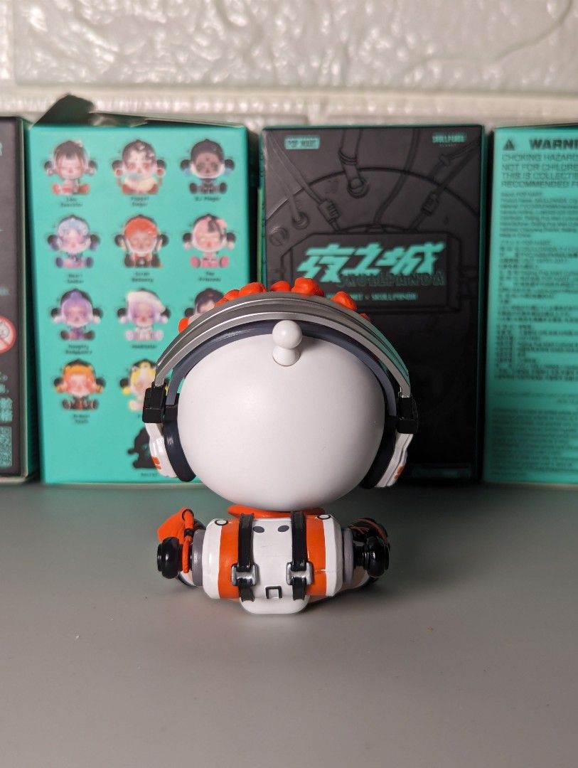 POPMART Skull Panda City of Night Scroll Delivery, Hobbies & Toys, Toys ...