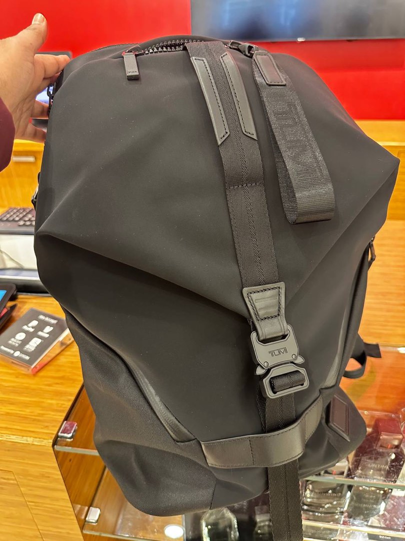 (PREORDER) TUMI FINCH BACKPACK, Men's Fashion, Bags, Backpacks on Carousell