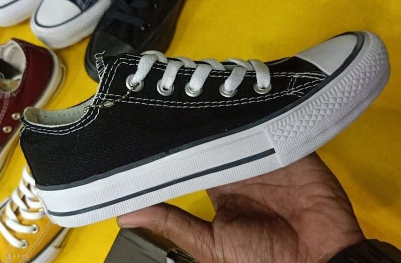 Sneakers "CONVERSE ALL STARS” ready banyak model dan ukuran, Fesyen ...