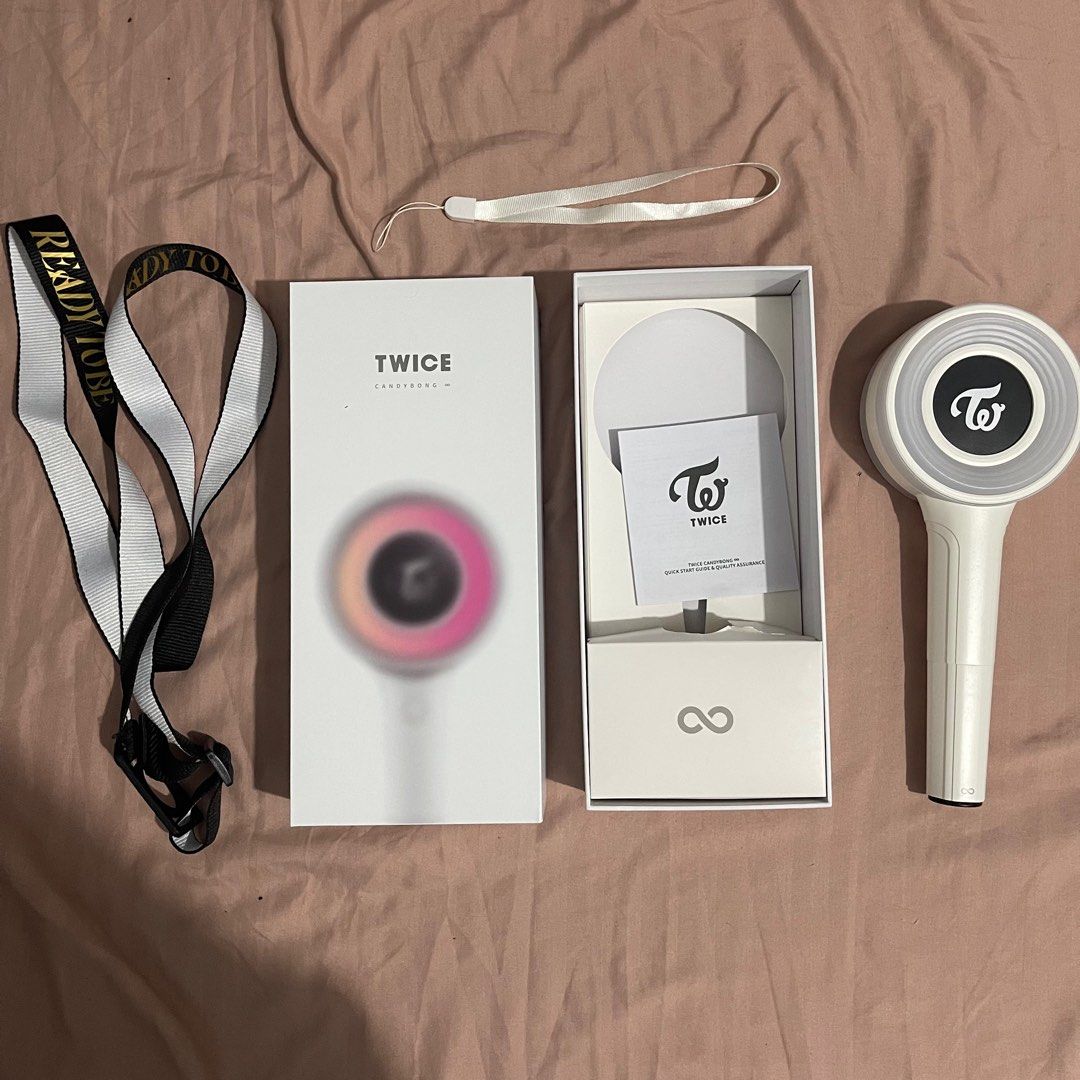 Twice Lightstick Version 3, Hobbies & Toys, Memorabilia & Collectibles ...