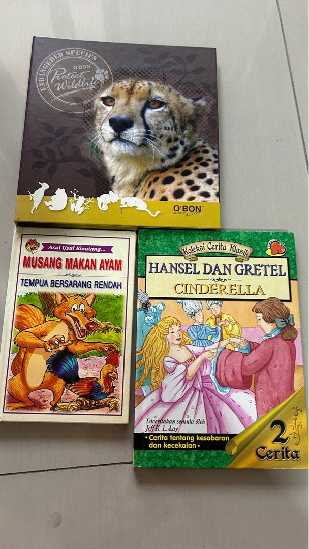 Buku cerita dan buku Haiwan, Hobbies & Toys, Books & Magazines, Storybooks on Carousell