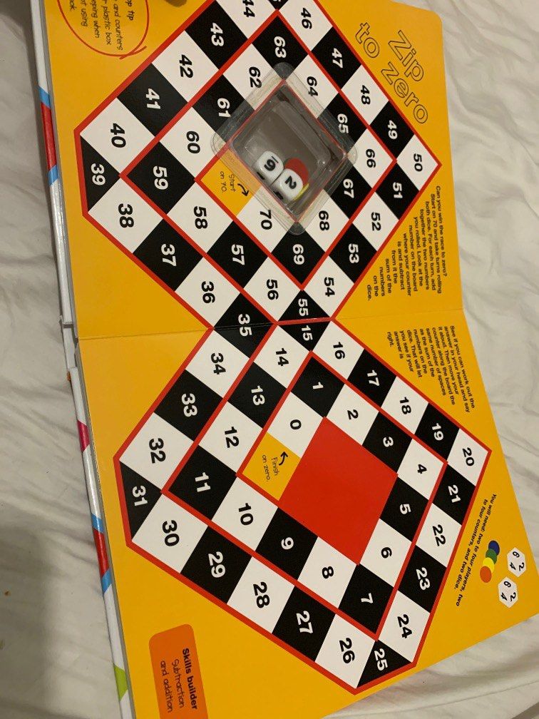 DK the incredible math games book, 興趣及遊戲, 玩具 & 遊戲類 - Carousell