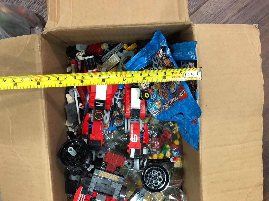 Good mix of more than 6kg of loose Lego + minifigures, Hobbies & Toys ...