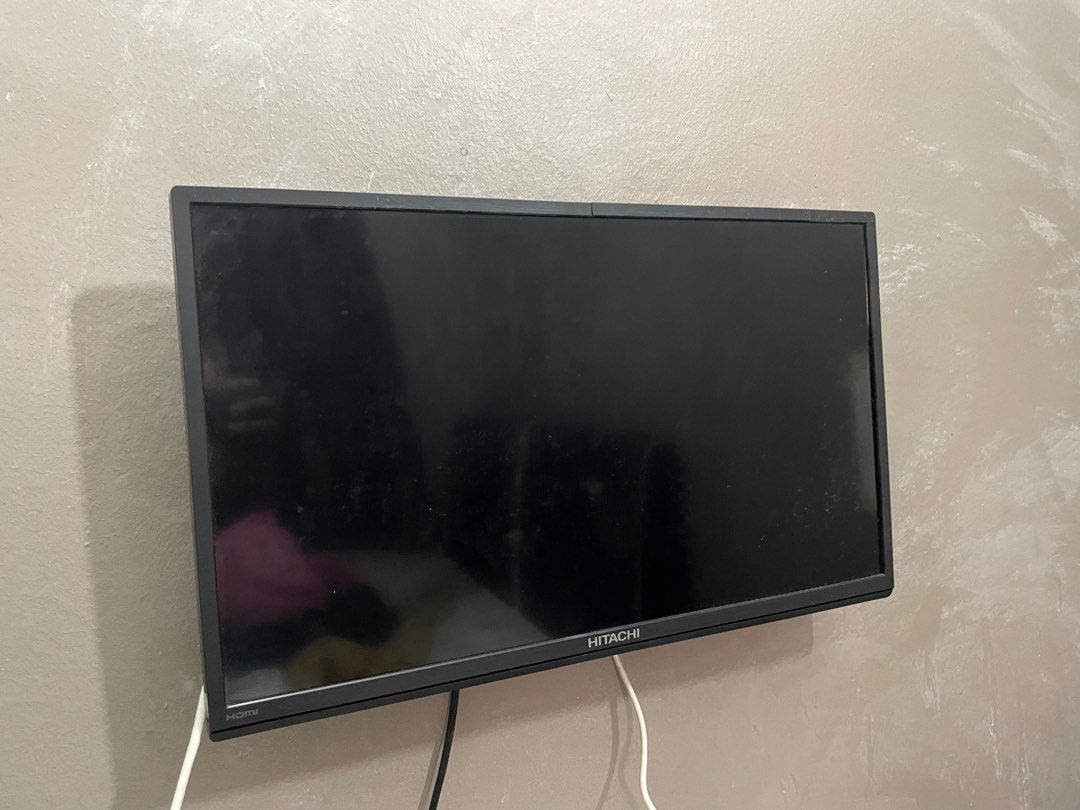 Hitachi 27 inch, TV & Home Appliances, TV & Entertainment, TV on Carousell