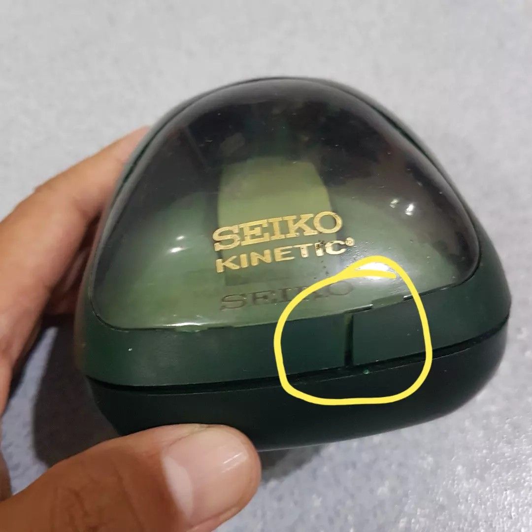 Kotak jam original Seiko Kinetic tahun 90 an, Serba Serbi, Others di ...