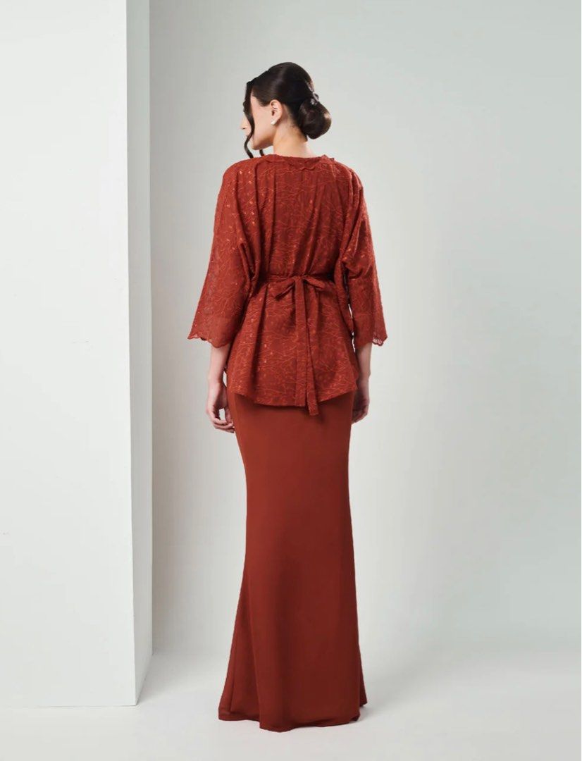 [FOR RENT] QISZAR LUCY LUXE TIMELESS RAYA 2024 IN BRICK, Women's ...