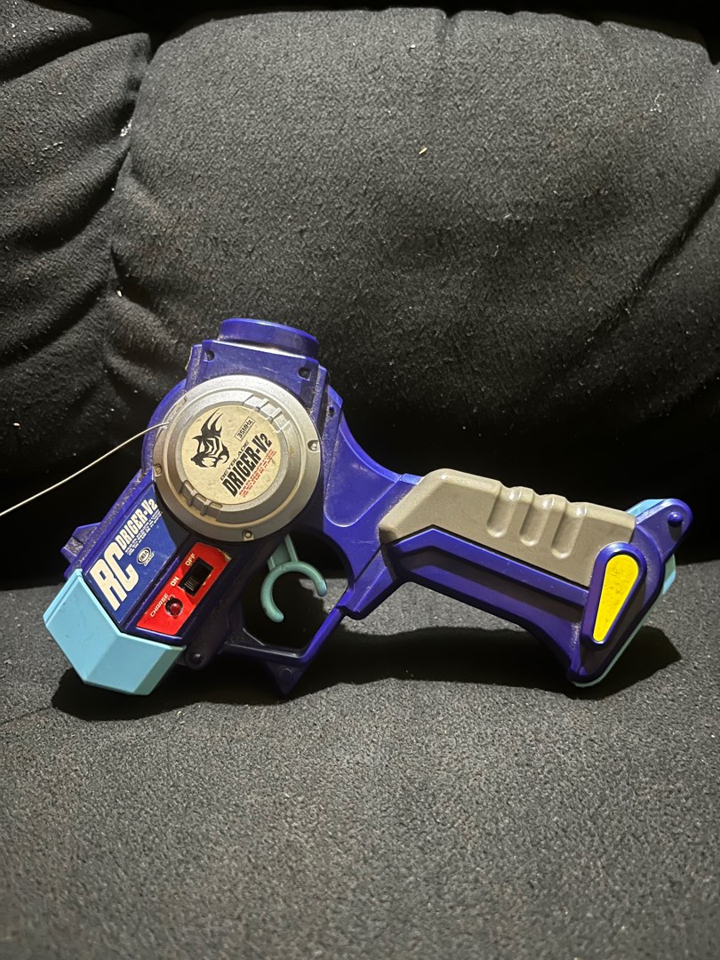 Takara Beyblade g1 Driger V2 RC (remote control) launcher, Hobbies ...