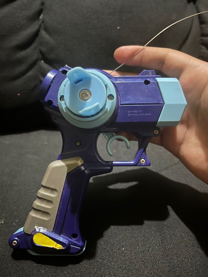 Takara Beyblade g1 Driger V2 RC (remote control) launcher, Hobbies ...