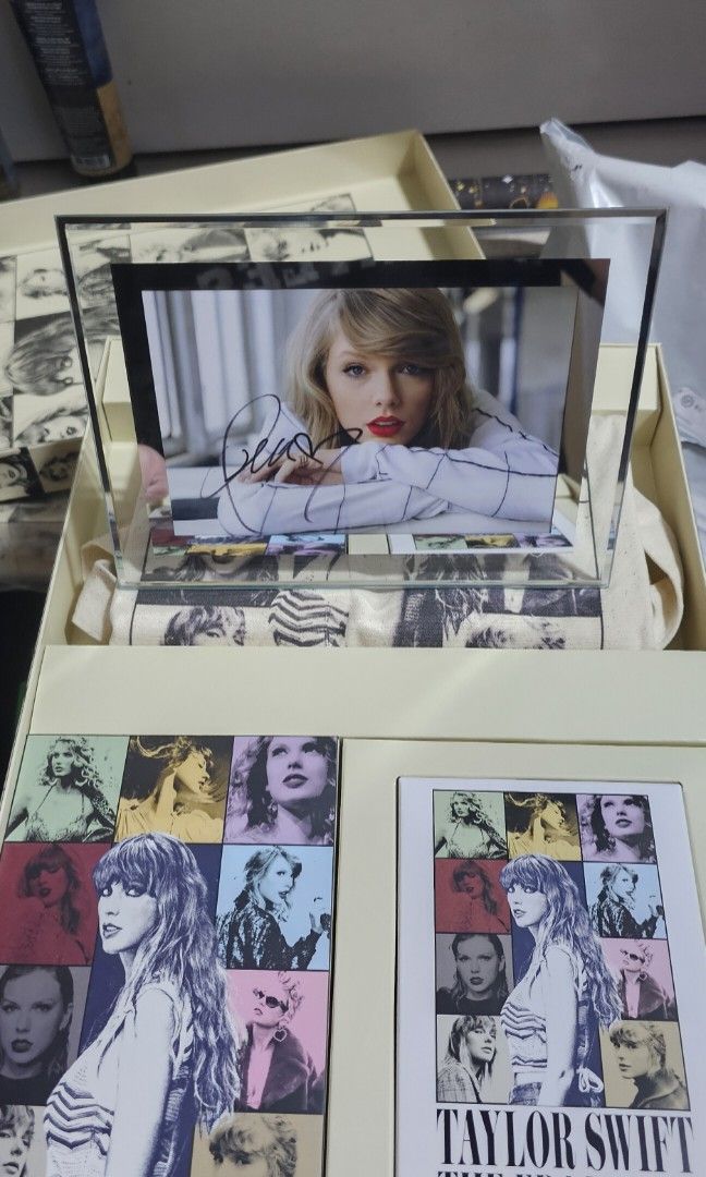 Taylor swift, Hobbies & Toys, Memorabilia & Collectibles, Fan ...