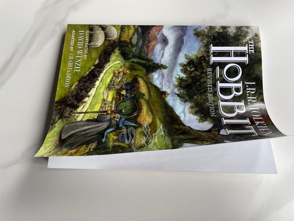 The Hobbit [Graphic Novel, Revised Edition] - J.R.R. Tolkien (Author ...