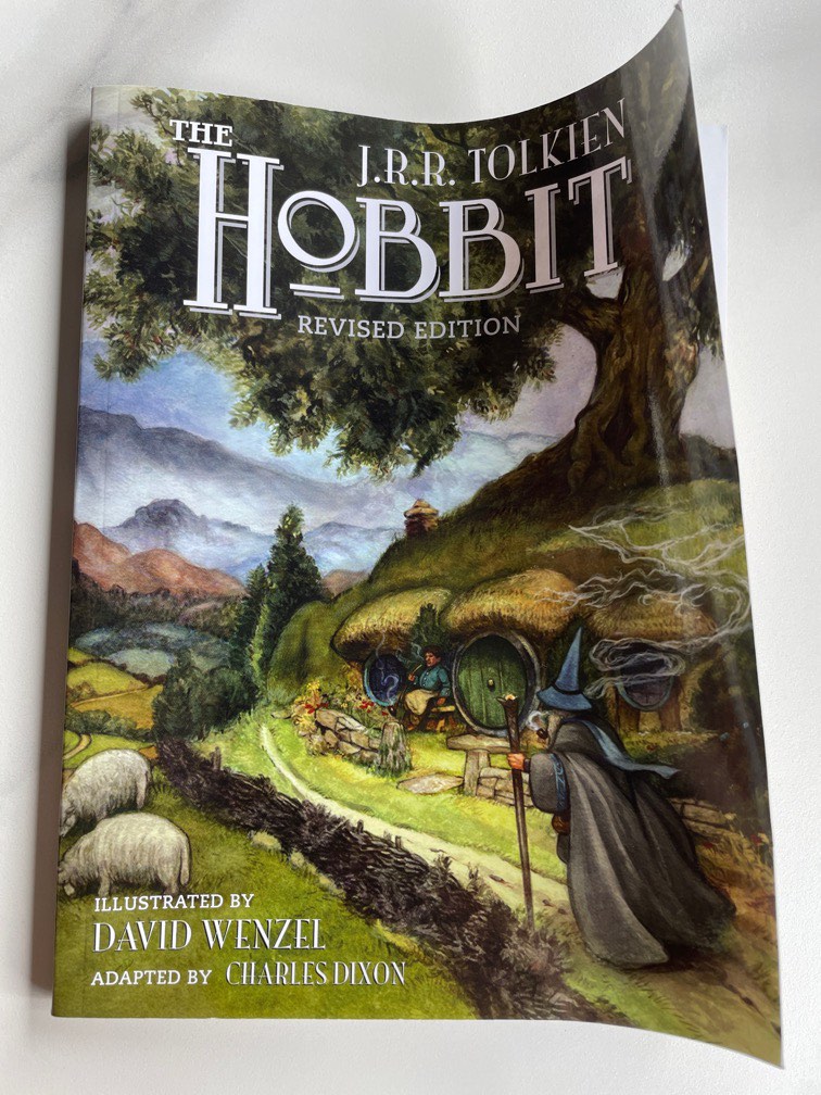 The Hobbit [Graphic Novel, Revised Edition] - J.R.R. Tolkien (Author ...