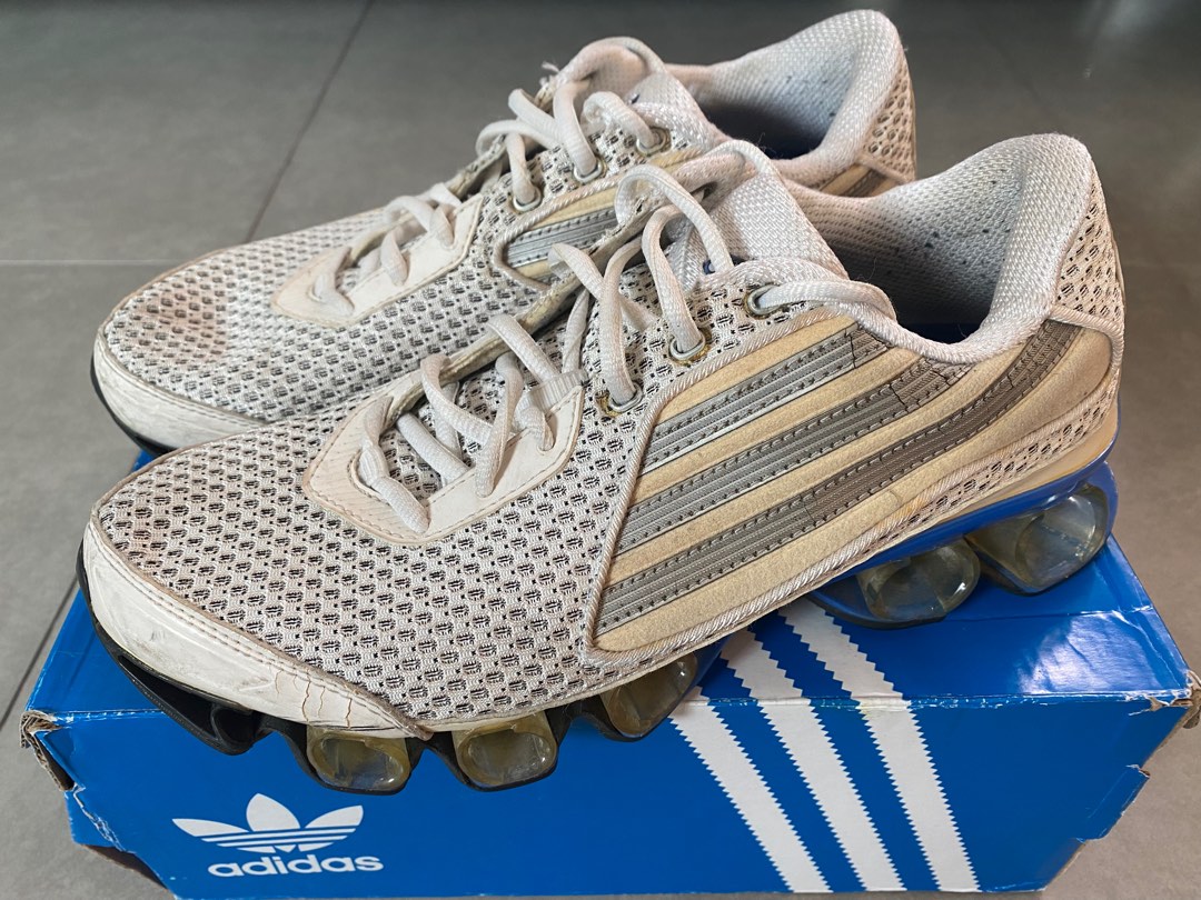 Adidas Titan Bounce Hypermotion White Shoes 男裝鞋, 男裝, 鞋, 波鞋 - Carousell